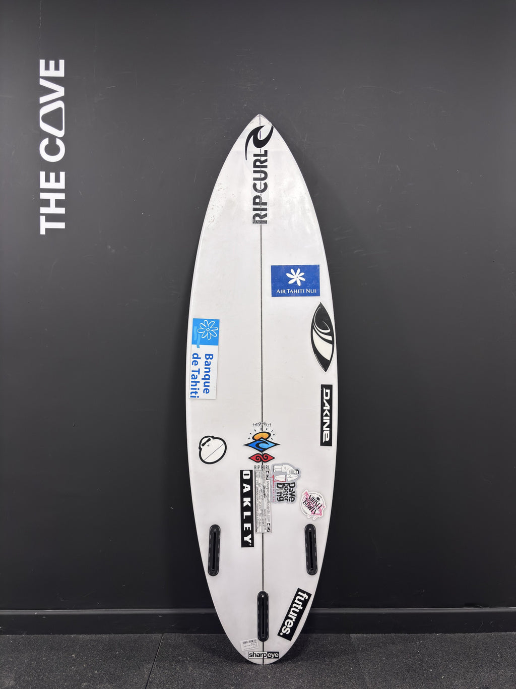 DISCO INFERNO 5'6" x 18 1/4" X 2 1/4" - 22.70L, 3x Futures Fin Boxes ...